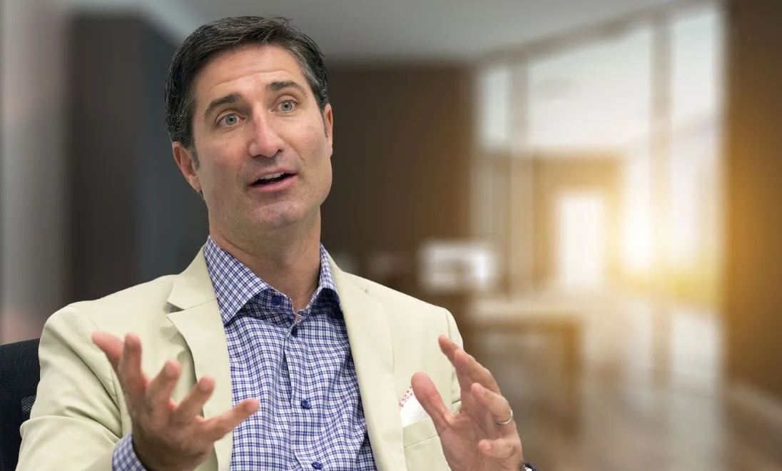 Starbucks nombra a Brian Niccol como su nuevo CEO - 15 minutos